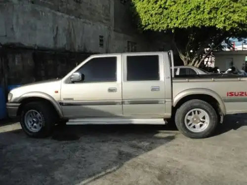 Isuzu kb 2002 #150143 RD$1