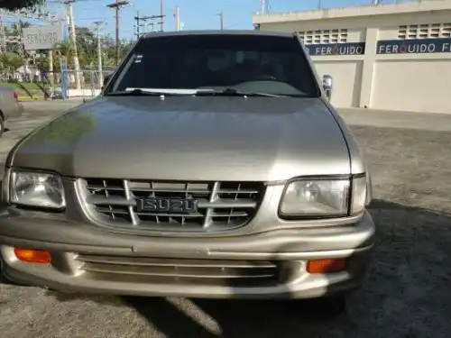 Isuzu kb 2002 #150143 RD$1